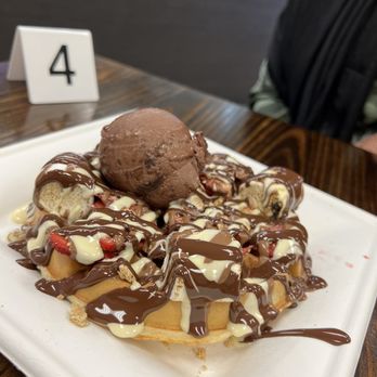 BUSY BOY CAFE’ - Updated December 2025 - 88 Photos & 26 Reviews - 5722B ...