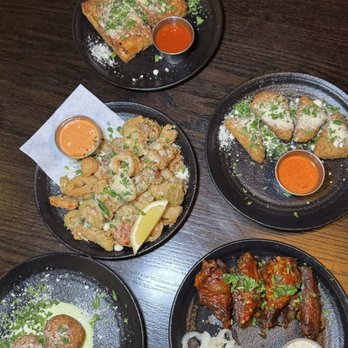 SALLY’S APIZZA - Updated April 2025 - 98 Photos & 76 Reviews - 1178 ...