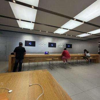 APPLE STATE STREET - Updated December 2025 - 62 Photos & 294 Reviews ...