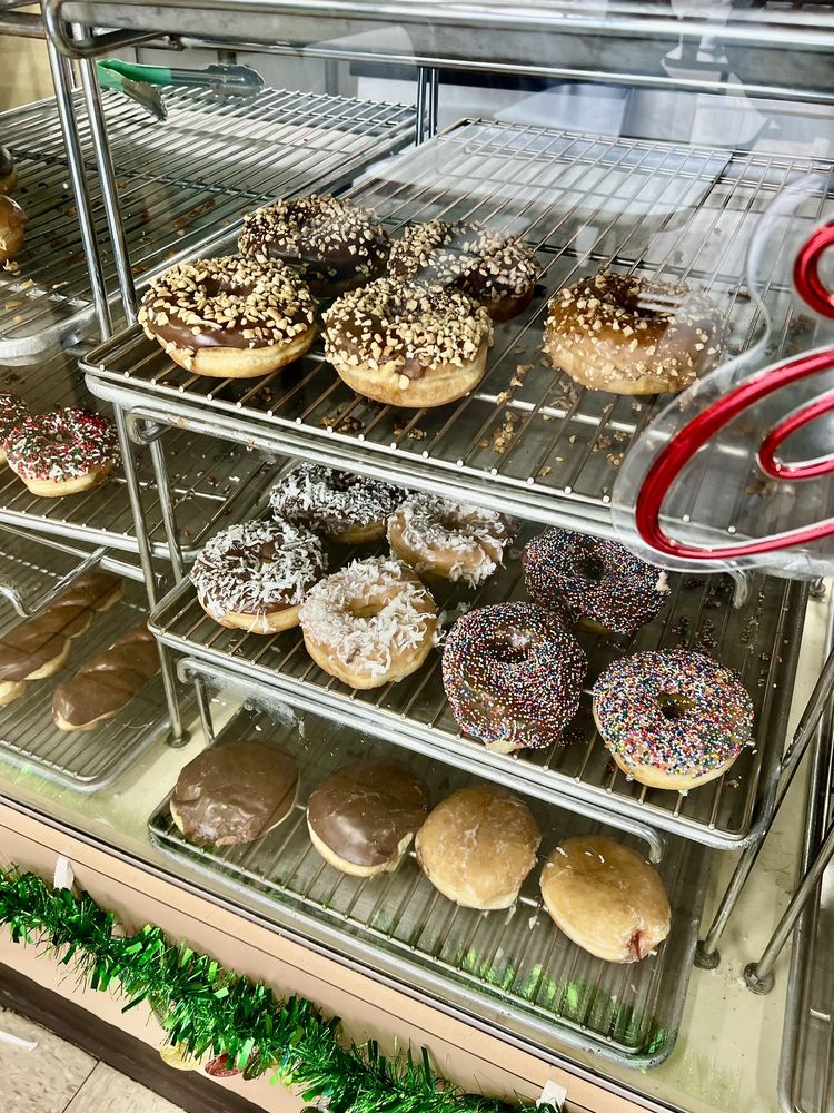 DONUT NATION & ESTRELLA BAKERY - Updated May 2024 - 70 Photos & 63 ...
