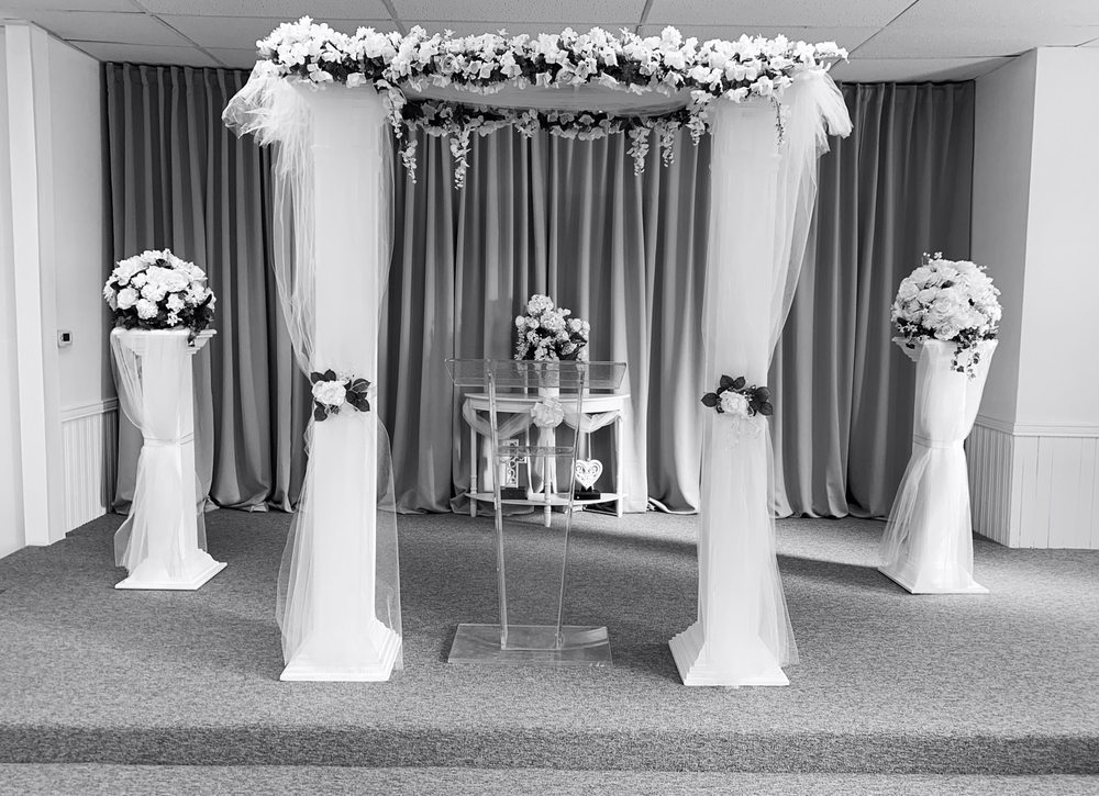 WYANDOTTE WEDDING CHAPEL - Updated July 2025 - 17 Photos - 450 Sycamore ...