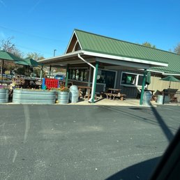 THE MUG - Updated July 2025 - 204 Photos & 282 Reviews - 117 Apple St ...