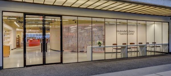 MONMOUTH COUNTY LIBRARY - HOLMDEL - Updated September 2025 - 13 Photos ...