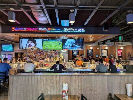 PRIMANTI BROS. RESTAURANT AND BAR - Updated December 2025 - 135 Photos ...