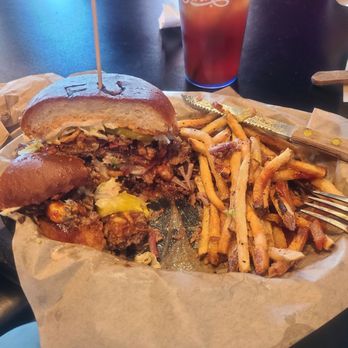 FU-BURGER - Updated May 2025 - 23 Photos & 31 Reviews - 526 Wellington ...