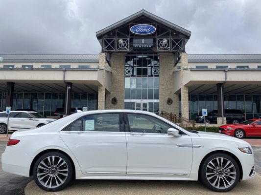 BLUEBONNET FORD LINCOLN - Updated January 2026 - 51 Photos & 165 ...