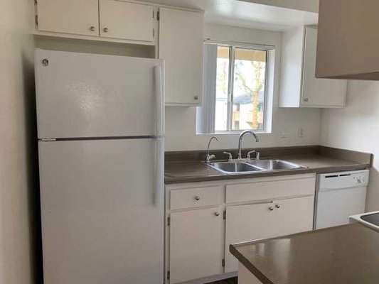 CORAL TREE APARTMENTS - Updated January 2026 - 10 Photos - 320 Smilax ...