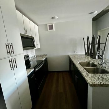 THE DEAN RENO - Updated December 2025 - 35 Photos & 15 Reviews - 1461 N ...