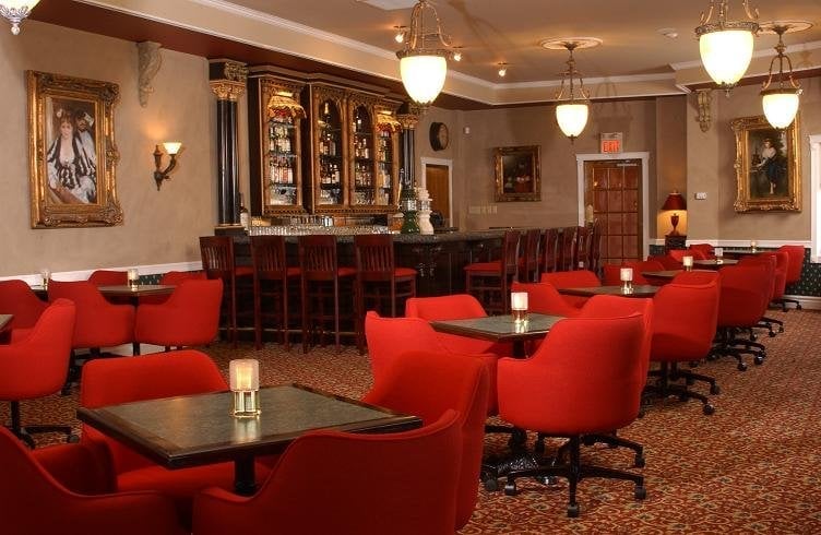 MAXIME’S RESTAURANT & LOUNGE - 10 Photos & 28 Reviews - 1131 Saint Mary ...