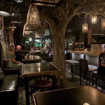 TOM TOM - Updated July 2024 - 1367 Photos & 1065 Reviews - 8932 Santa ...