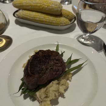 THE WISHING WELL - Updated December 2025 - 140 Photos & 164 Reviews ...