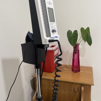 MICHAEL SAMPSON, MD - Updated October 2025 - 35 Reviews - 3919 Beverly ...