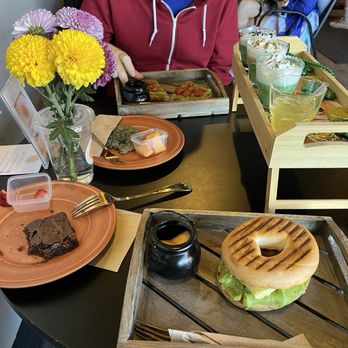 OCTOBER CAFE - Updated August 2025 - 108 Photos & 84 Reviews - 6046 N ...