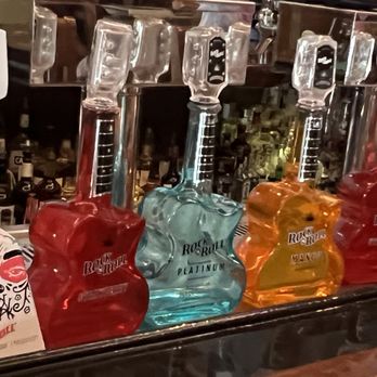 POINT BREEZE - Updated August 2025 - 134 Photos & 219 Reviews - 114 ...