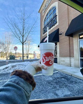 SWIG - Updated June 2025 - 43 Photos & 40 Reviews - 9510 N Meridian St ...