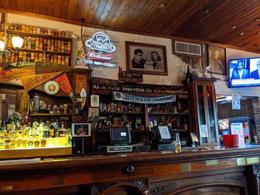 MANUEL’S TAVERN - Updated July 2024 - 328 Photos & 436 Reviews - 602 N ...