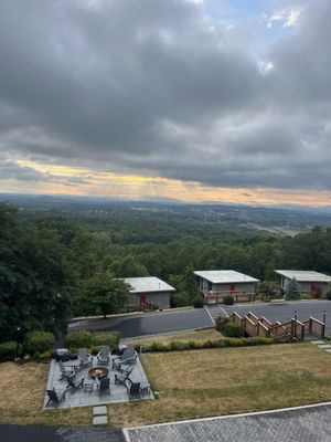 THE IRIS INN - Updated June 2025 - 284 Photos & 160 Reviews - 191 ...