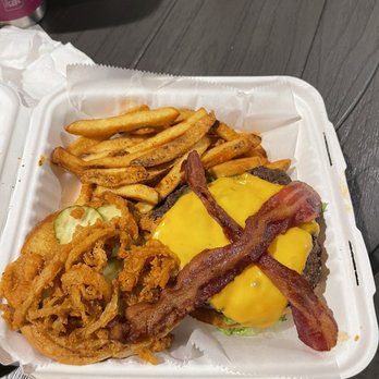 IGGIES OASIS RESTAURANT - Updated November 2024 - 193 Photos & 179 ...