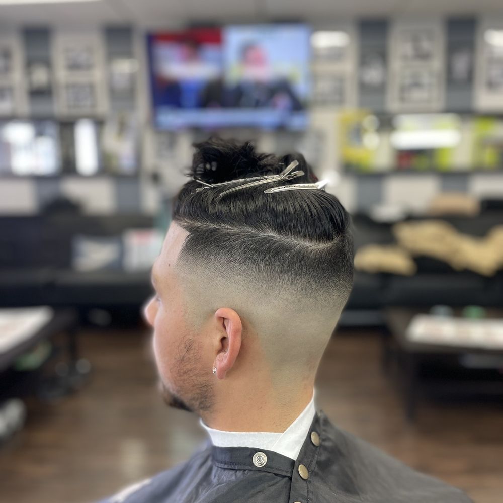 Taper Haircut With Line Design