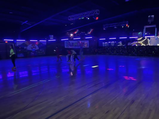 FUNKY SKATE CENTER - Updated March 2025 - 16 Photos - 100 Miller Cir ...