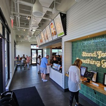 SHAKE SHACK COSTA MESA - Updated June 2025 - 106 Photos & 126 Reviews - 329 East 17th St, Costa ...