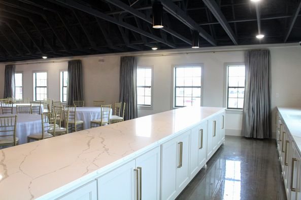 THE AVALON SOCIAL - Updated October 2025 - 400 Avalon Ave, Muscle ...