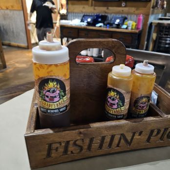 THE FISHIN’ PIG - Updated December 2025 - 159 Photos & 303 Reviews ...