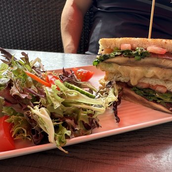 EIGHT THIRTY COMMON - 344 Photos & 346 Reviews - 830 N Main St ...