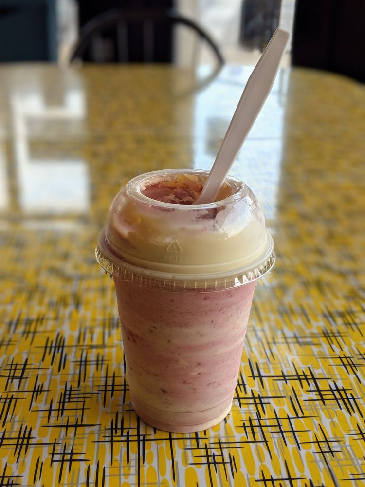 LICKITY SPLIT FROZEN CUSTARD & SWEETS - 186 Photos & 116 Reviews - 7000 ...