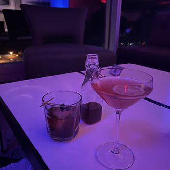 BAR 32 - Updated January 2025 - 208 Photos & 136 Reviews - 100 Lakeside ...