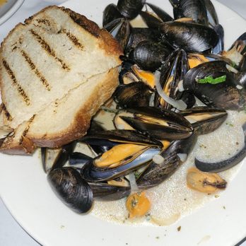 TAVOLO WINE BAR AND TUSCAN GRILLE - Updated December 2025 - 119 Photos ...