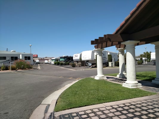 ROAD RUNNER RV PARK - 10 Photos & 20 Reviews - 4711 Boulder Hwy, Las ...