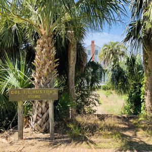 ST SIMONS PUBLIC LIBRARY - Updated May 2024 - 11 Photos - 530 Beachview ...