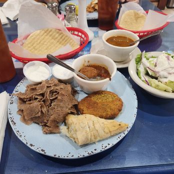 PLAKA GREEK CAFE - Updated May 2025 - 159 Photos & 490 Reviews - 115 N ...