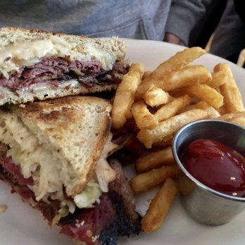 DUTCH-WAY FAMILY RESTAURANT - GAP - Updated December 2025 - 64 Photos ...