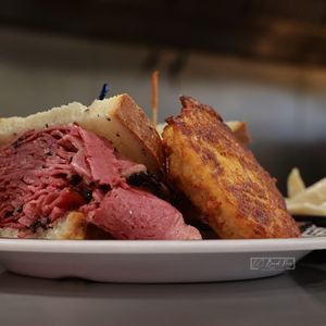 AVIATION DELI & GRILL - Updated December 2025 - 47 Photos & 84 Reviews ...