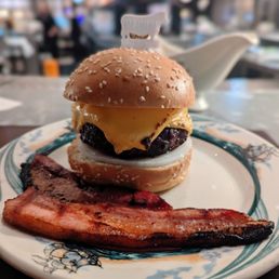 PETER LUGER STEAK HOUSE - Updated November 2025 - 798 Reviews & 2954 ...