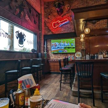 TOOLEY’S TAVERN AT THE BOATHOUSE - Updated September 2024 - 19 Photos ...