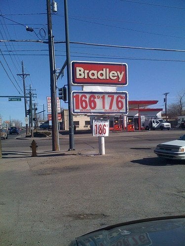 BRADLEY PETROLEUM - 7268 S Tucson Way, Centennial, Colorado - Gas ...