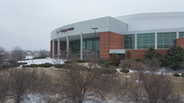 SIMMONS BANK ARENA - 13 Photos & 15 Reviews - 1 Verizon Arena Way ...