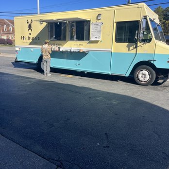 MR BURRO - Updated February 2025 - 43 Photos & 49 Reviews - 220 E Six ...