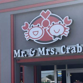 MR AND MRS CRAB - GRAND RAPIDS - Updated May 2025 - 91 Photos & 60 ...
