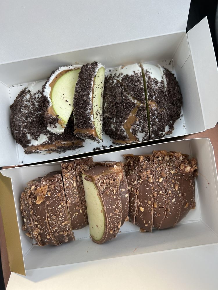 APPLE TREE CHOCOLATE - Updated December 2025 - 86 Photos & 72 Reviews ...