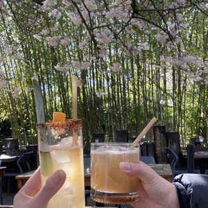 RONTOMS - 189 Photos & 445 Reviews - Lounges - 600 E Burnside St ...