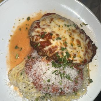 GIULIA - Updated March 2025 - 347 Photos & 205 Reviews - 215 S 4th St ...