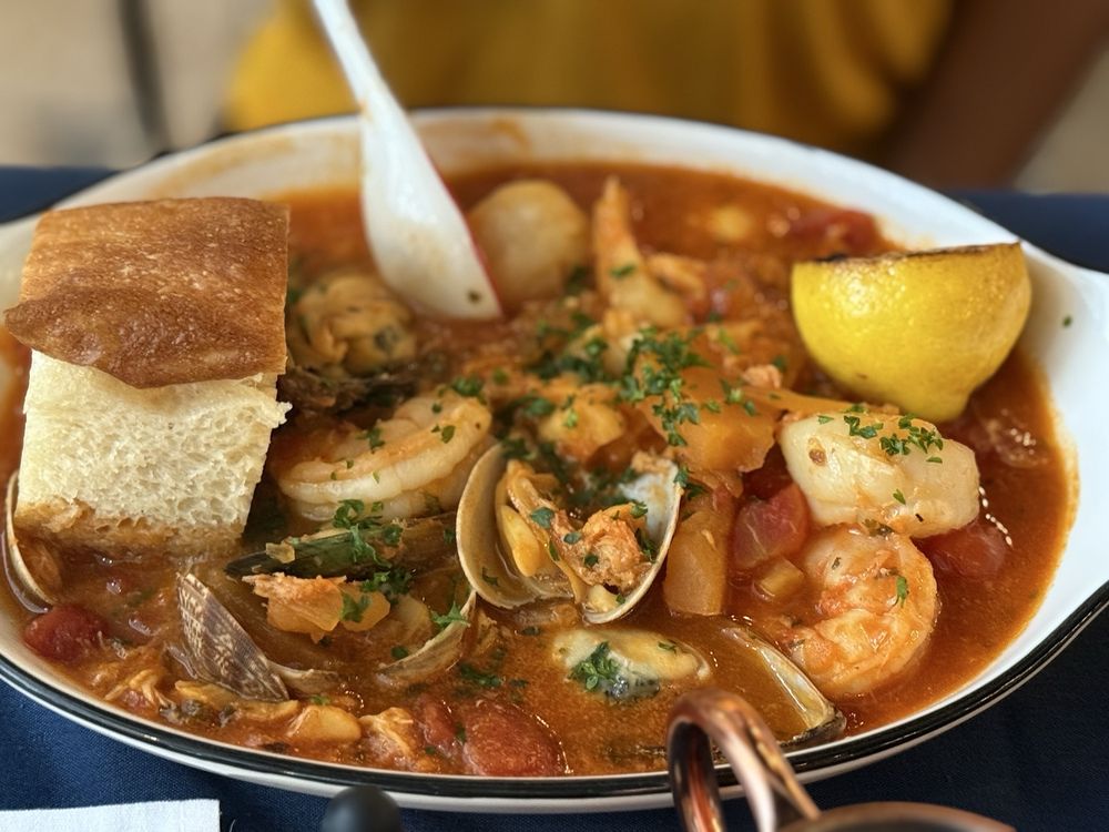 FARIA - Updated July 2025 - 175 Photos & 63 Reviews - 306 Kuulei Rd ...