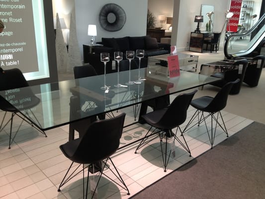 Maison Corbeil Liquidation Center Laval | Ventana Blog