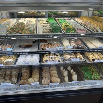 HELEN BERNHARD BAKERY - Updated March 2025 - 309 Photos & 334 Reviews ...