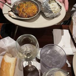 ERIN PUB - Updated August 2025 - 156 Photos & 247 Reviews - 36 W Winona ...