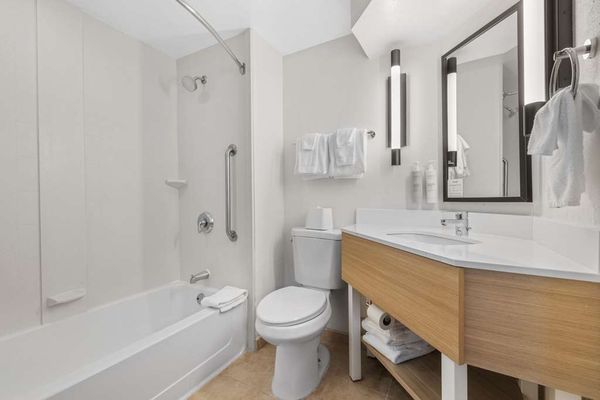 SPARK BY HILTON - Updated January 2026 - 38 Photos & 10 Reviews - 7245 ...